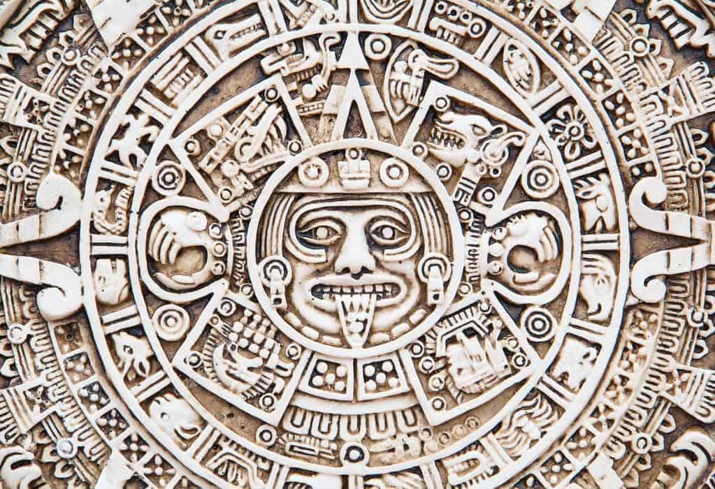 Solstices and equinoxes in the Mayan religion
